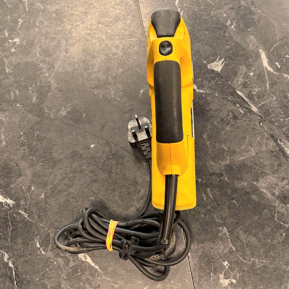 Pre-owned DEWALT DW321 230V CORDED JIGSAW - Own4Less